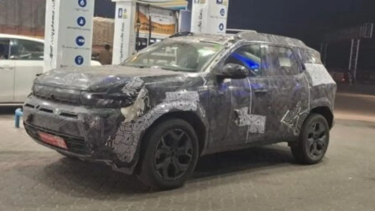 2026 Renault Duster Spied Again: Triple Screen-Setup To Level 2 ADAS ...