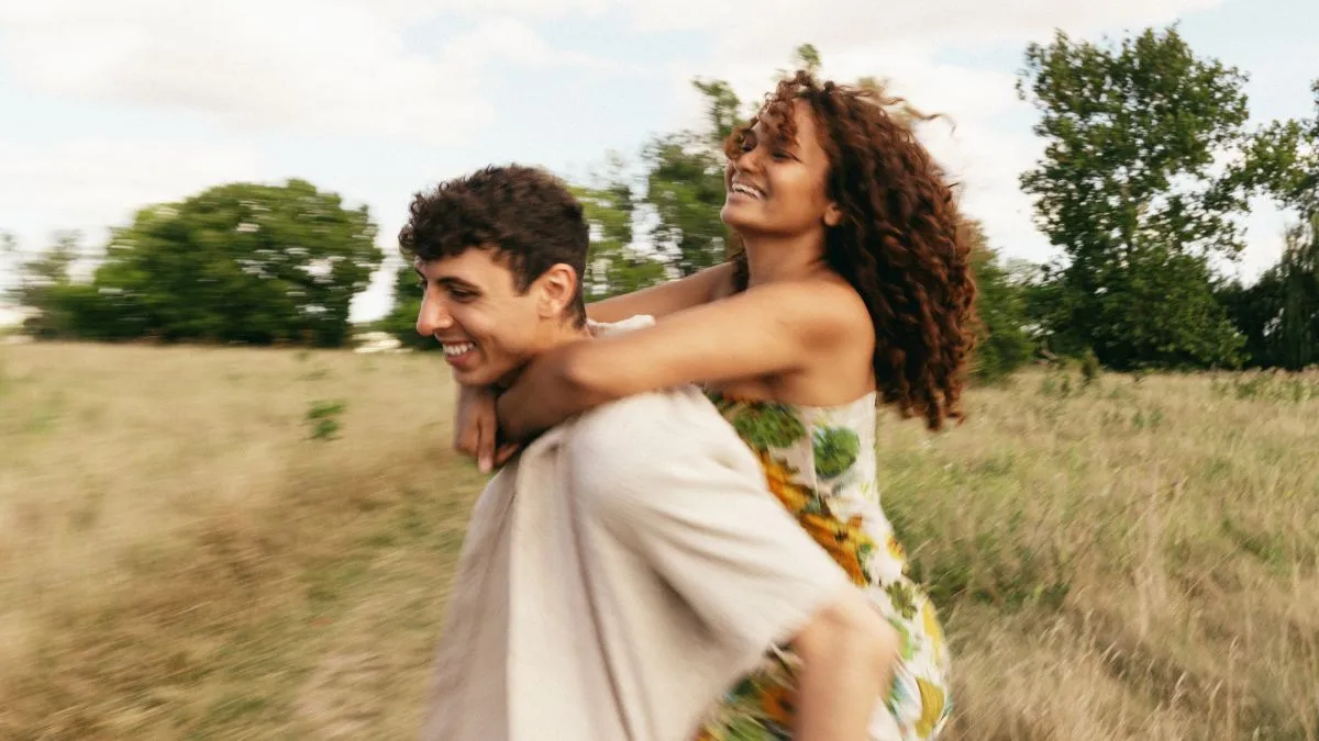 6 Signs You Are With The Right Partner For A Healthy Relationship