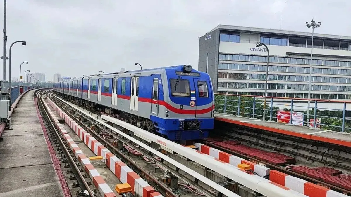 Kolkata Metro Update: Additional Trains On Blue Line For New Year’s Eve ...