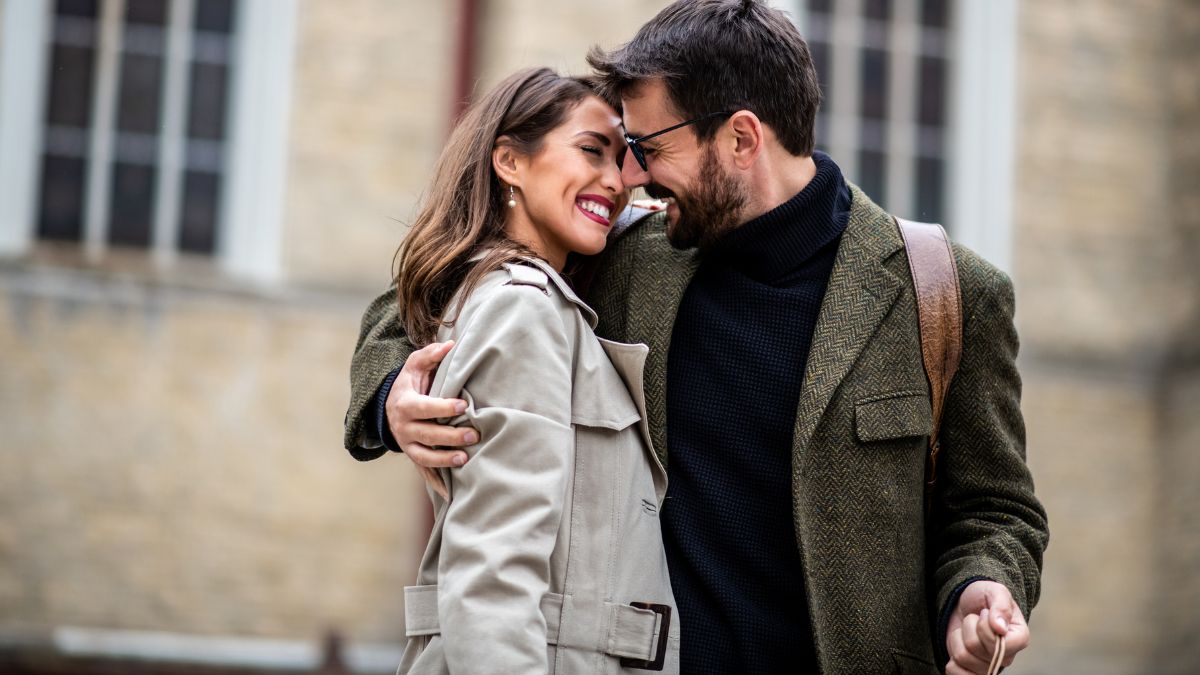 6 Signs You Are With The Right Partner For A Healthy Relationship