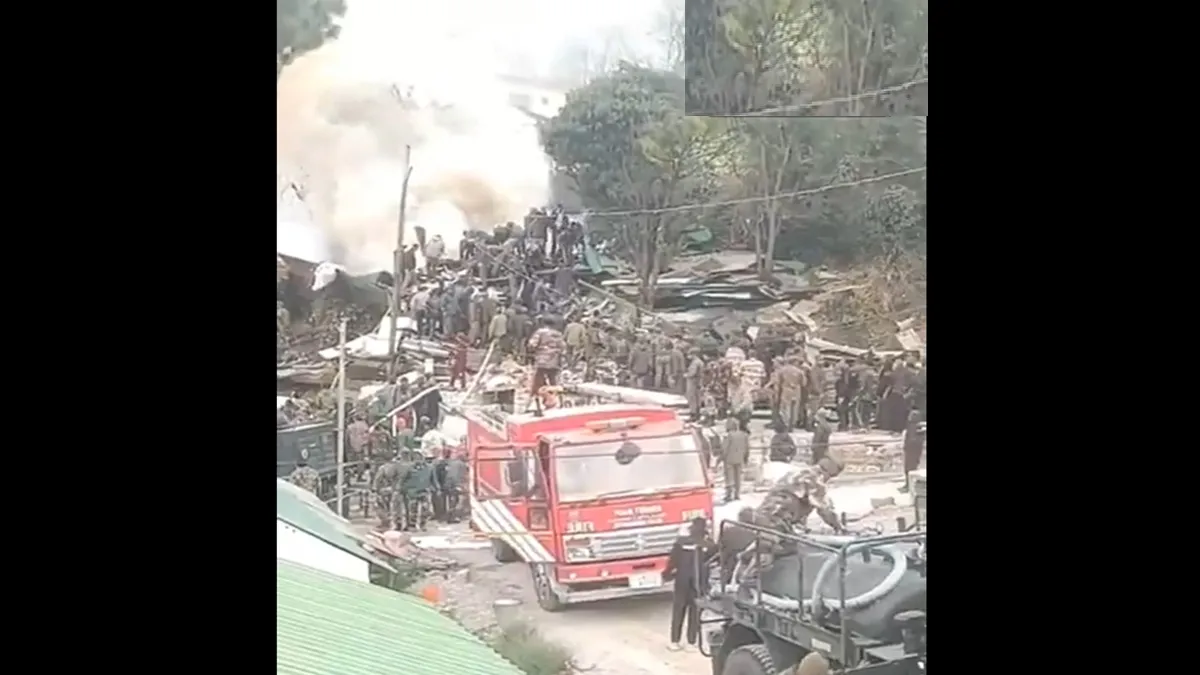 Fire Breaks Out Inside Army Camp Store In Uttarakhand's Joshimath | VIDEO