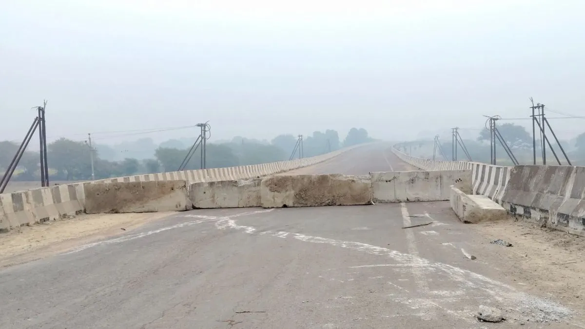 Traffic Alert: Lalganj-Fatehpur Bypass Closed For 10 Days; Rail Over ...