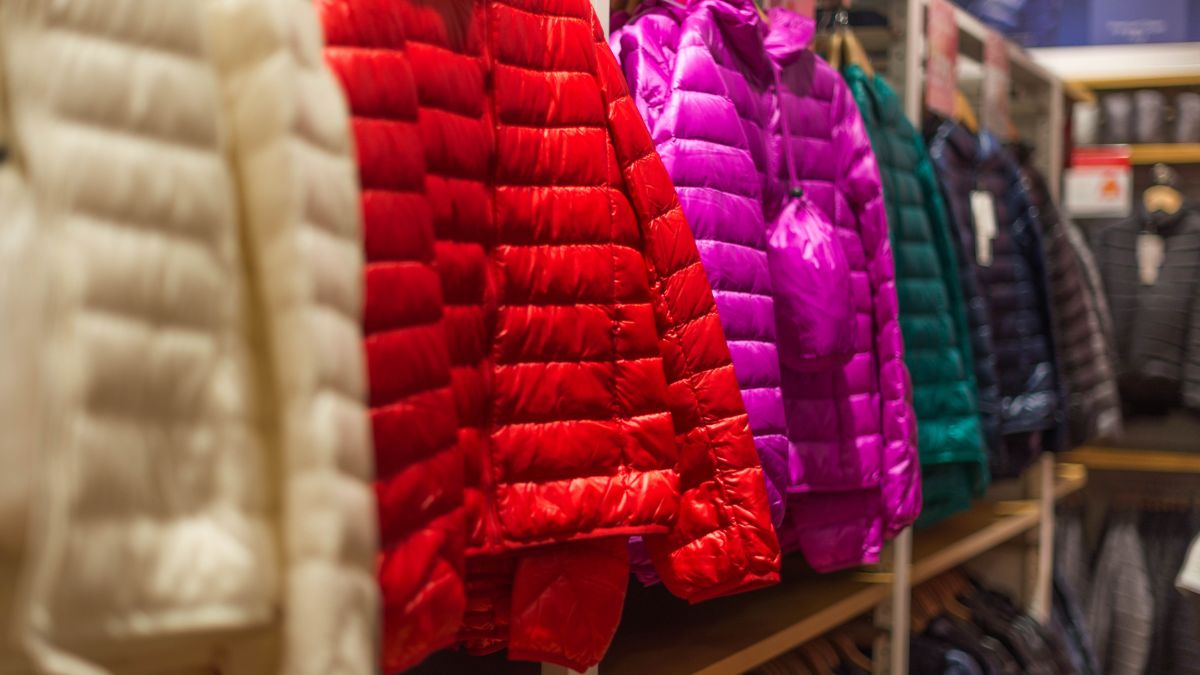 How To Clean A Puffer Jacket At Home Without Ruining Its Warmth Or Shape