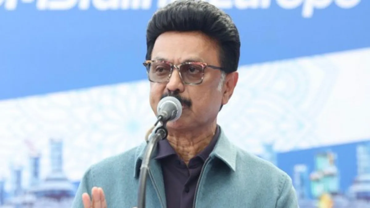 Tamil Nadu: CM Stalin Launches ‘Ulagam Ungal Kaiyil’ Free Laptop Scheme ...