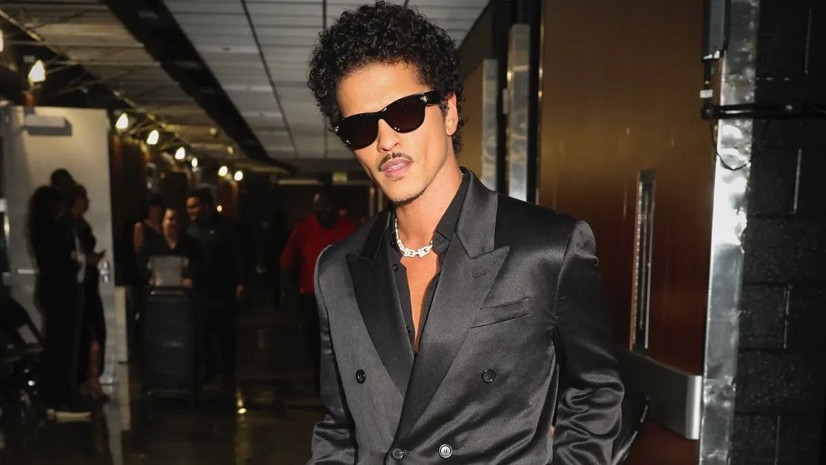 Bruno Mars To Make Comeback In February: Reveals Name And Release Date ...