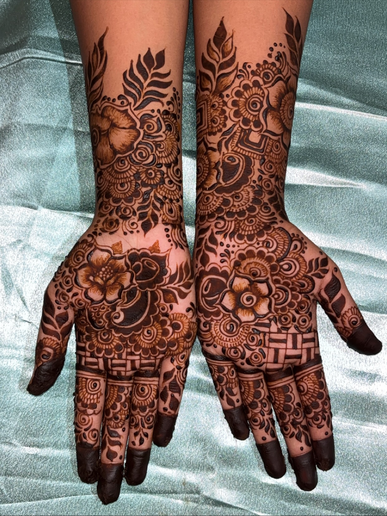Lohri 2026 Mehndi Designs: Minimalist Floral Mehendi Ideas Perfect For ...