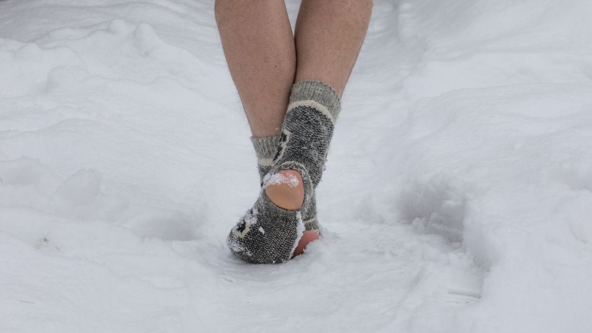 Why Your Feet Remain Freezing Cold In Winter Even Under Socks; These 5 ...