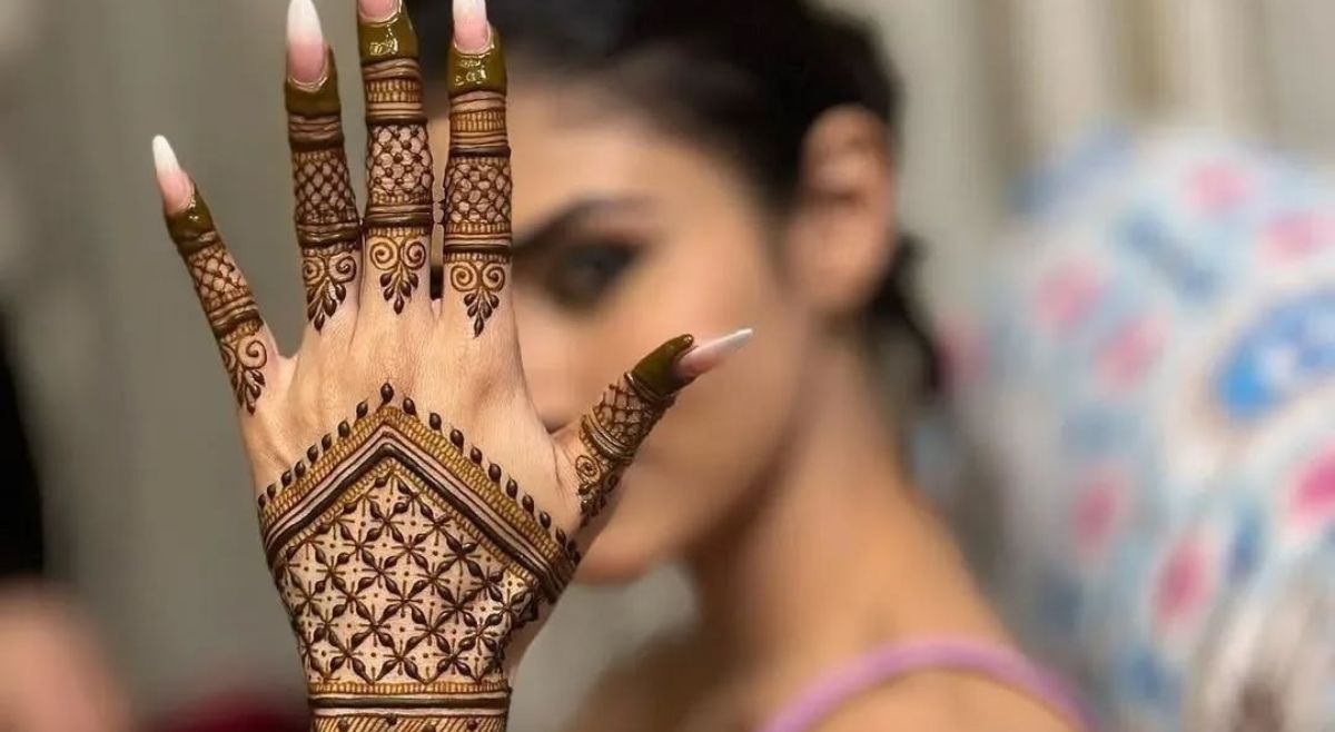 Lohri 2026 Mehendi Designs: Minimal Arabic Mehndi Designs Perfect For ...