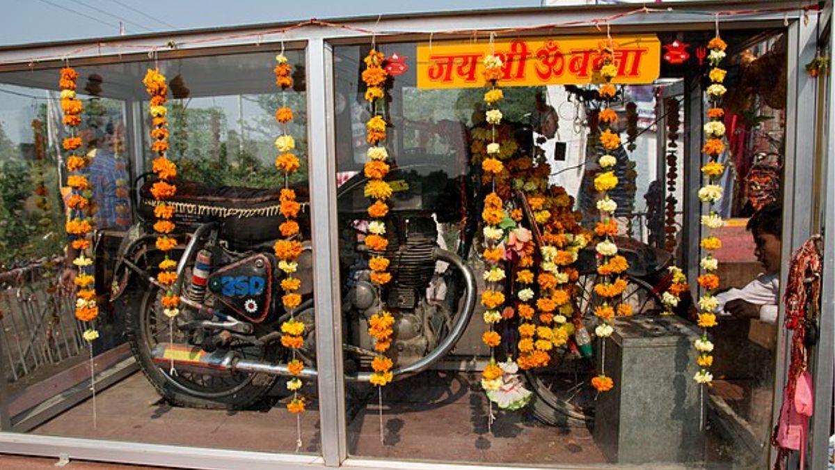 Bullet Baba Temple Rajasthan: Only Mandir Where Devotees Worship 350cc ...