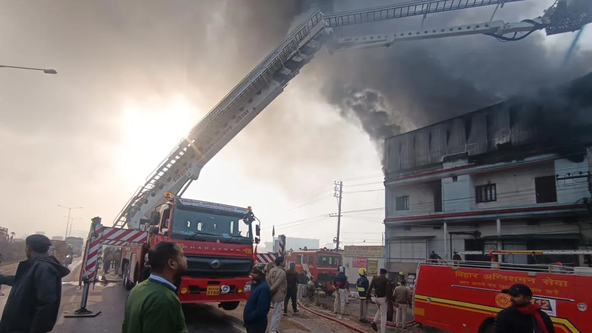 Patna Fire: Massive Blaze Guts Plastic Factory Near NH-30 Causes Damage ...