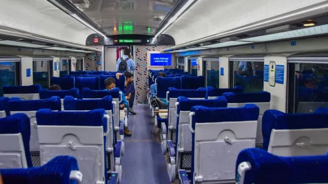 Vande Bharat Sleeper Train: No RAC, Lower Berths For Seniors; Check New ...
