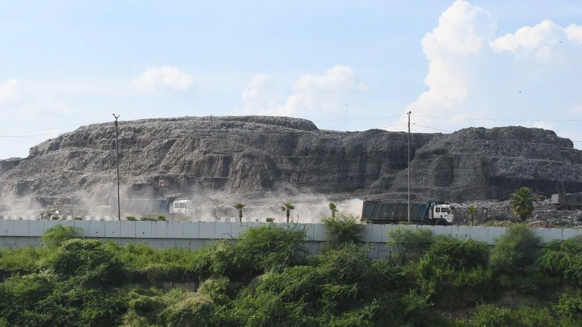 Delhi’s 70-Acre Garbage Mountain To Become ISBT; MCD Sets December 2026 ...
