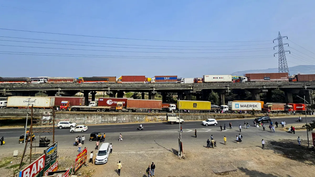 Mumbai-Pune Expressway: Vehicles Stranded For 18 Hours After Gas Tanker ...