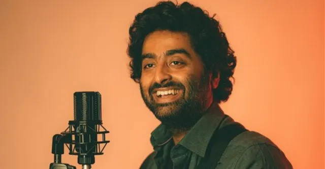 Arijit Singh Stuns Fans With Emotional Return To Stage In Kolkata ...