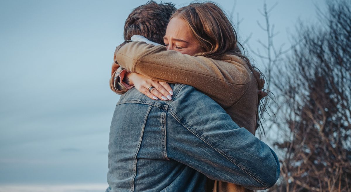 Happy Hug Day 2026 Wishes: Romantic Messages, Quotes, HD Images ...