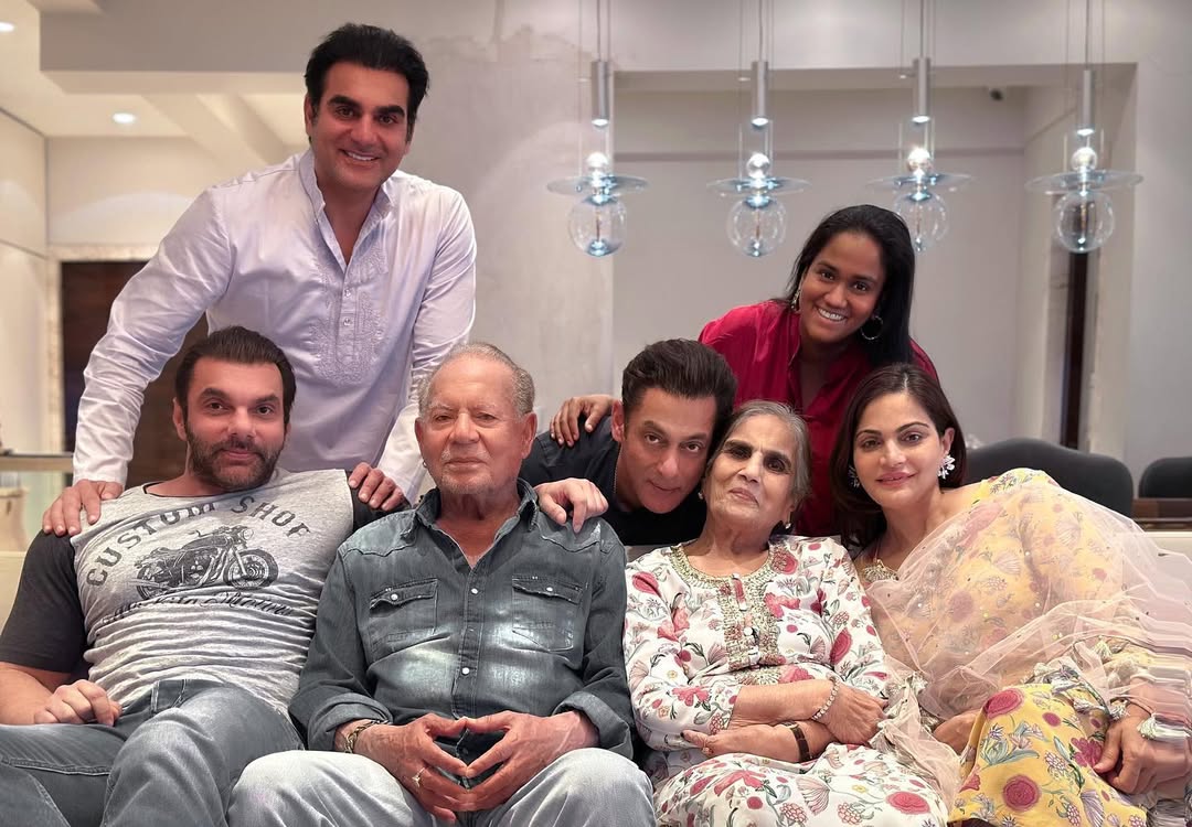 Salim Khan Family Tree Explained: A Complete Guide To His 19-Member ...