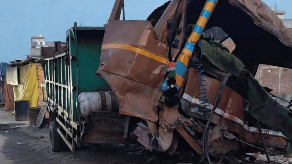 Delhi-Dehradun Expressway Accident: 2 Killed, Several Injured After ...