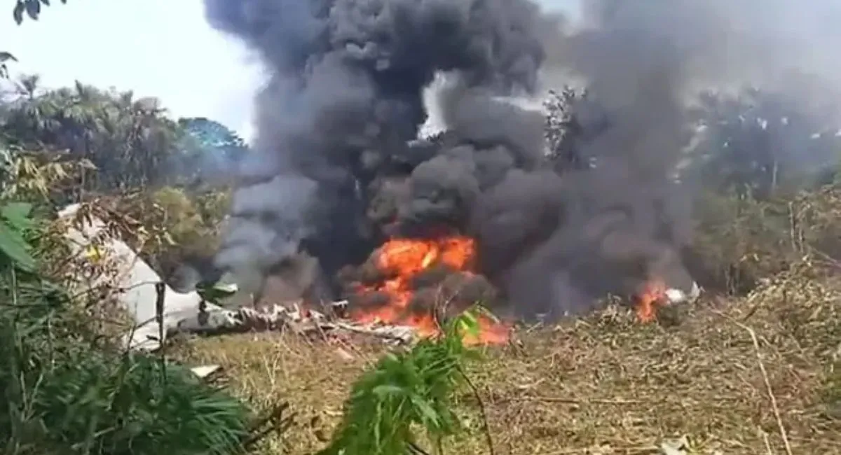 Colombia Military Plane Crash: Hercules C-130 Carrying 110 Soldiers ...