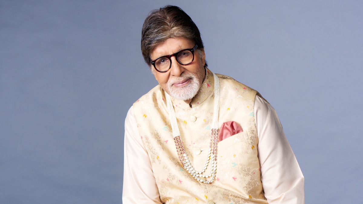 Amitabh Bachchan Returns Home After Hospital Visit; Here's His Latest ...