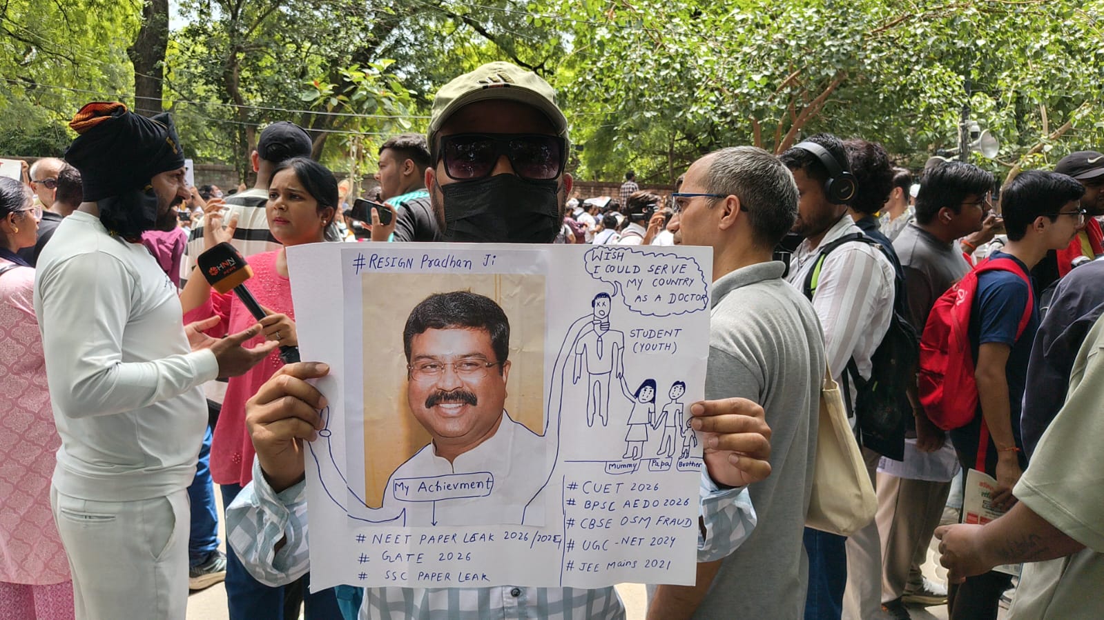 ‘Cockroaches Don't Fear, They Never Die', Says CJP Founder Abhijit ...