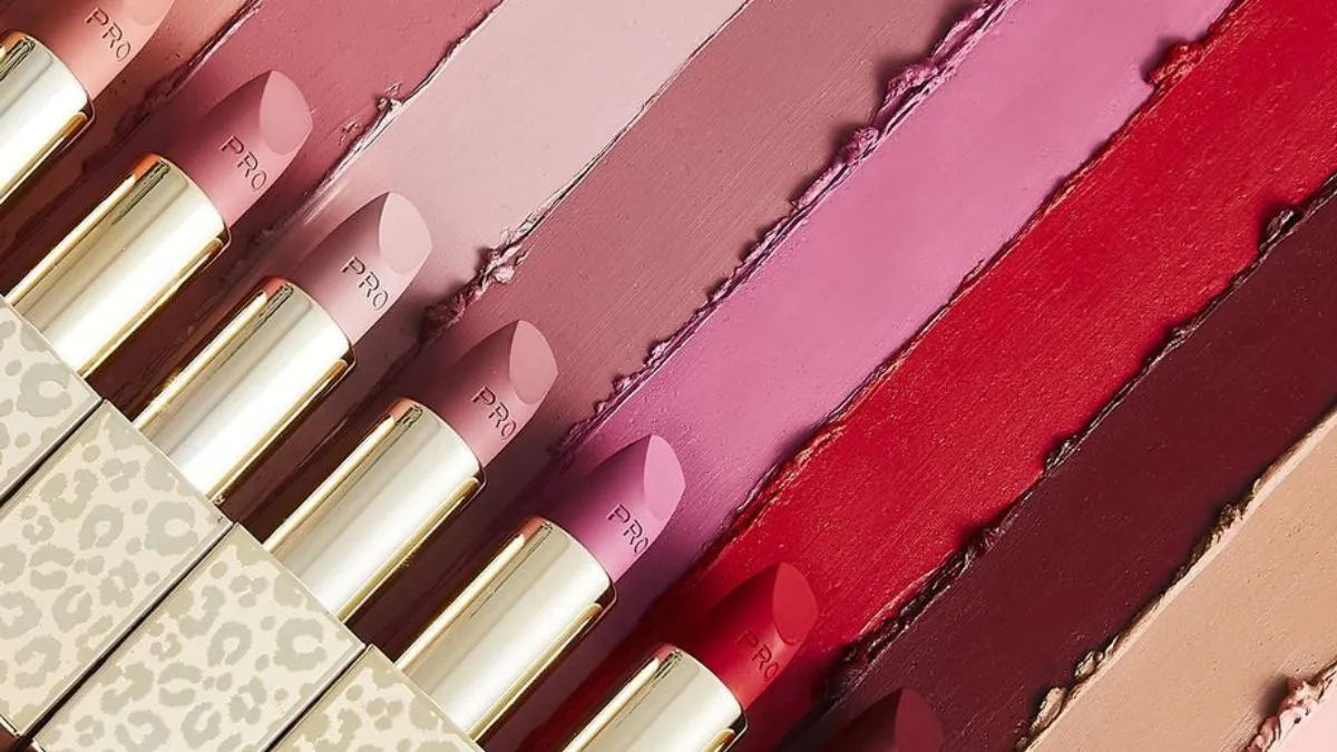 How to Layer Skincare Products the Right Way? Beginner-Friendly ...