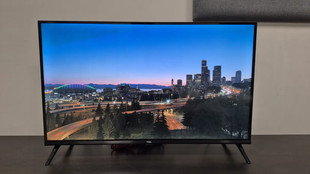 Amazon Great Freedom Festival Sale 2025: Get Samsung 32 Inch Smart TV ...