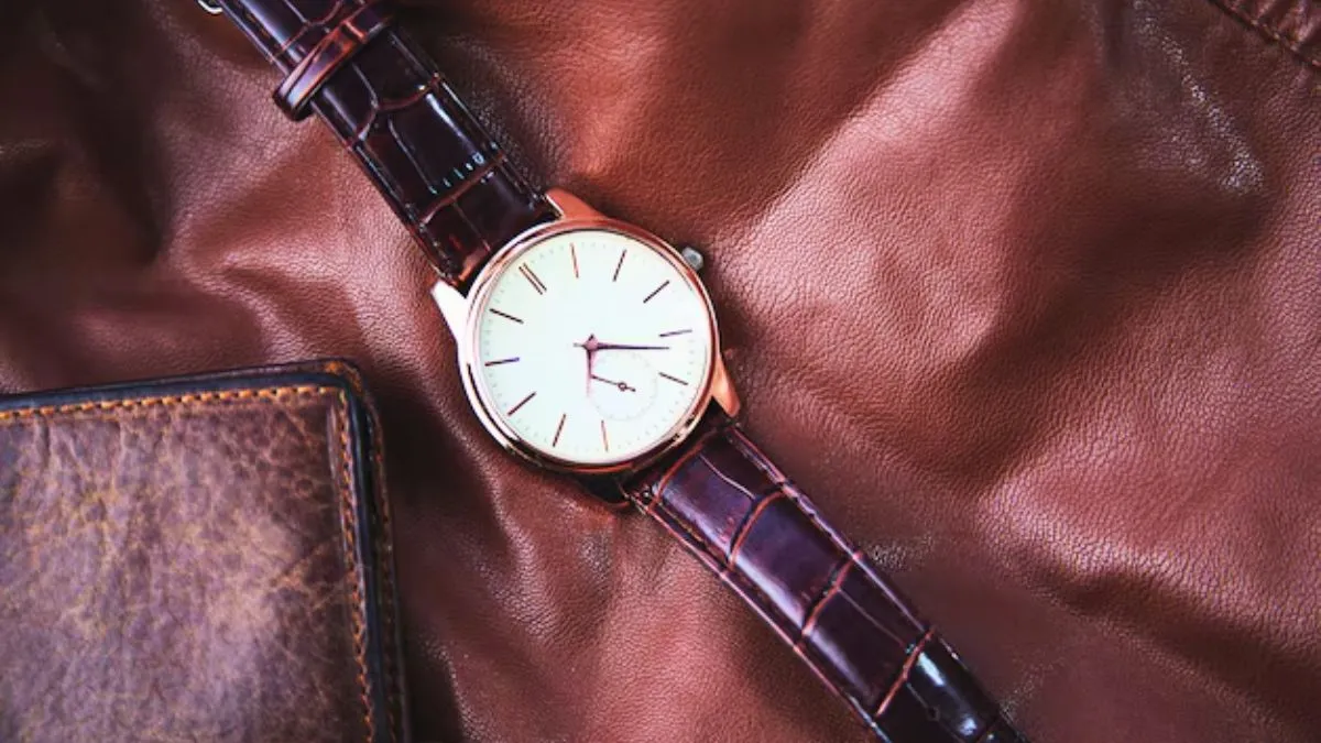 Best Leather Strap Men's Watches: Timeless Elegance With Blend Of ...