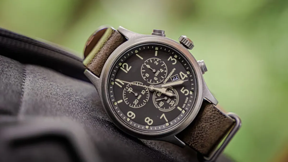 Which Are The Best Fossil Analog Wrist Watches Under 10000 For Men?