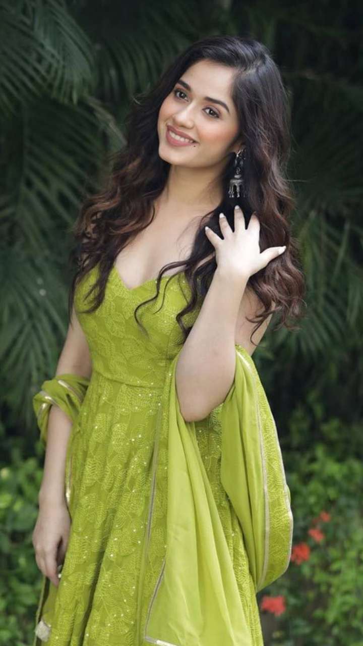 Gen Z Inspired Green Outfits For Sawan To Slay