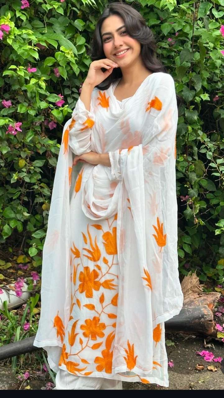 6 Comfy Suit Sets By Reem Shaikh For Monsoon Office Look