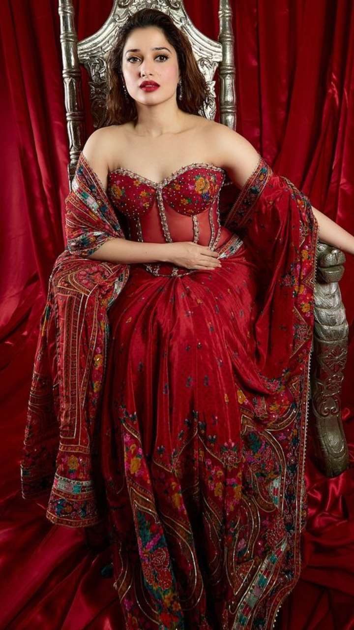 5 Unique & Modern Saree Blouse Designs By Tamannaah Bhatia