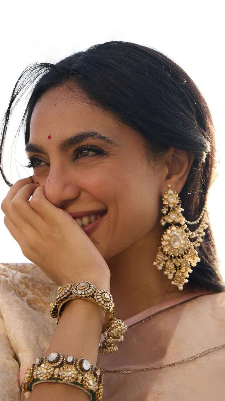 5 Statement Earrings By Sobhita Dhulipala For Saree Looks 5 Statement Earrings By Sobhita Dhulipala For Saree Looks