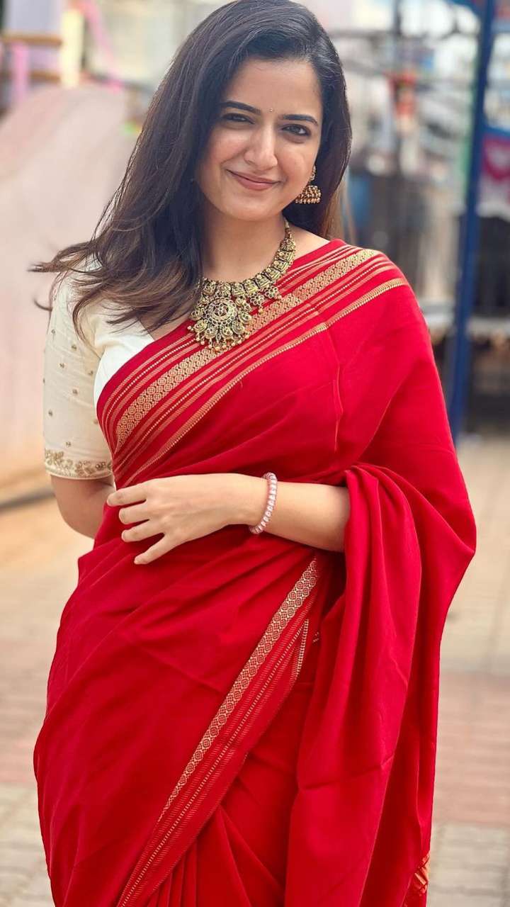 5 Navratri-Ready Red Outfits By Ashika Rangnath For Young Girls