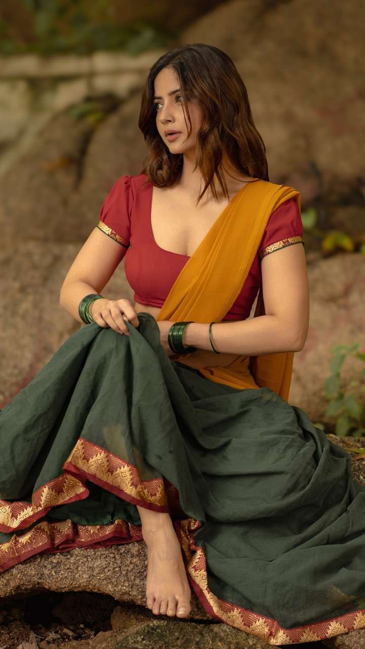 Kashmira Pardeshi's 6 Sassy Saree Blouses For Young Girls To Slay