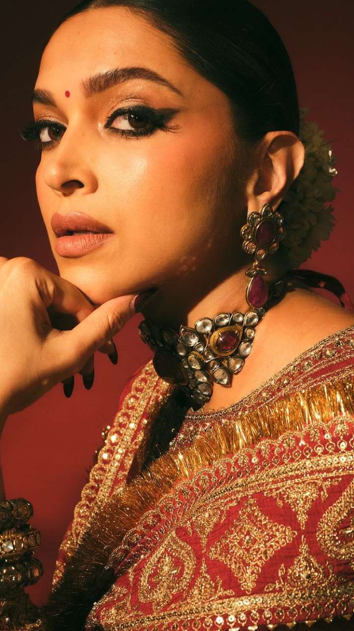 5 Trendy Earrings By Deepika Padukone For The Navratri Look