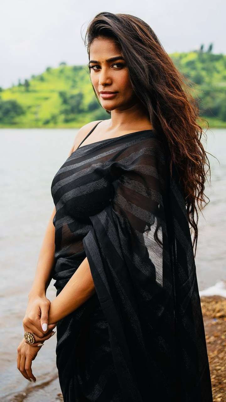 Poonam Pandey’s Huge Networth, Lavish Lifestyle And More To Know!