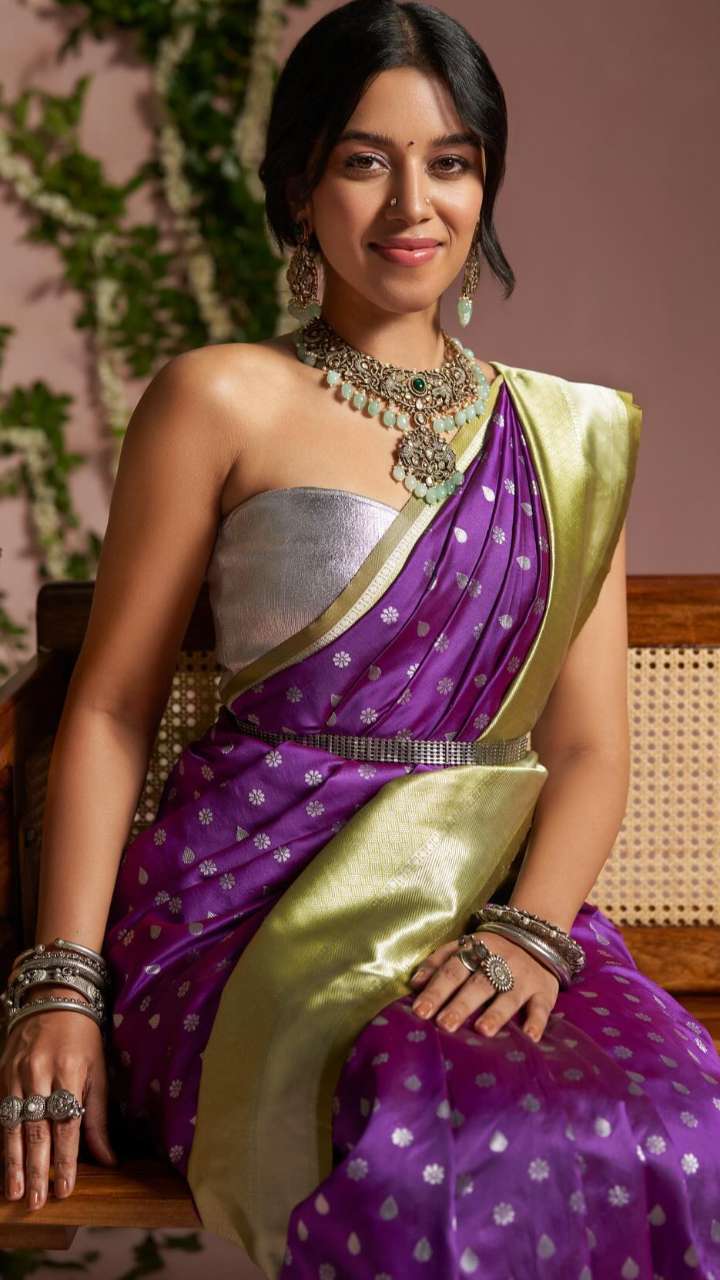 Mirnalini Ravi's 6 Sassy Saree Blouses For Bride's Sister