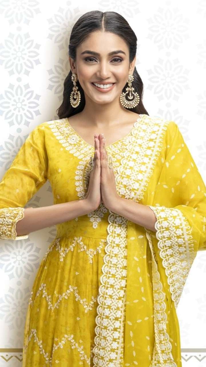 6 Diwali-Ready Pretty Suit Sets Ft. Sana Makbul For Young Girls