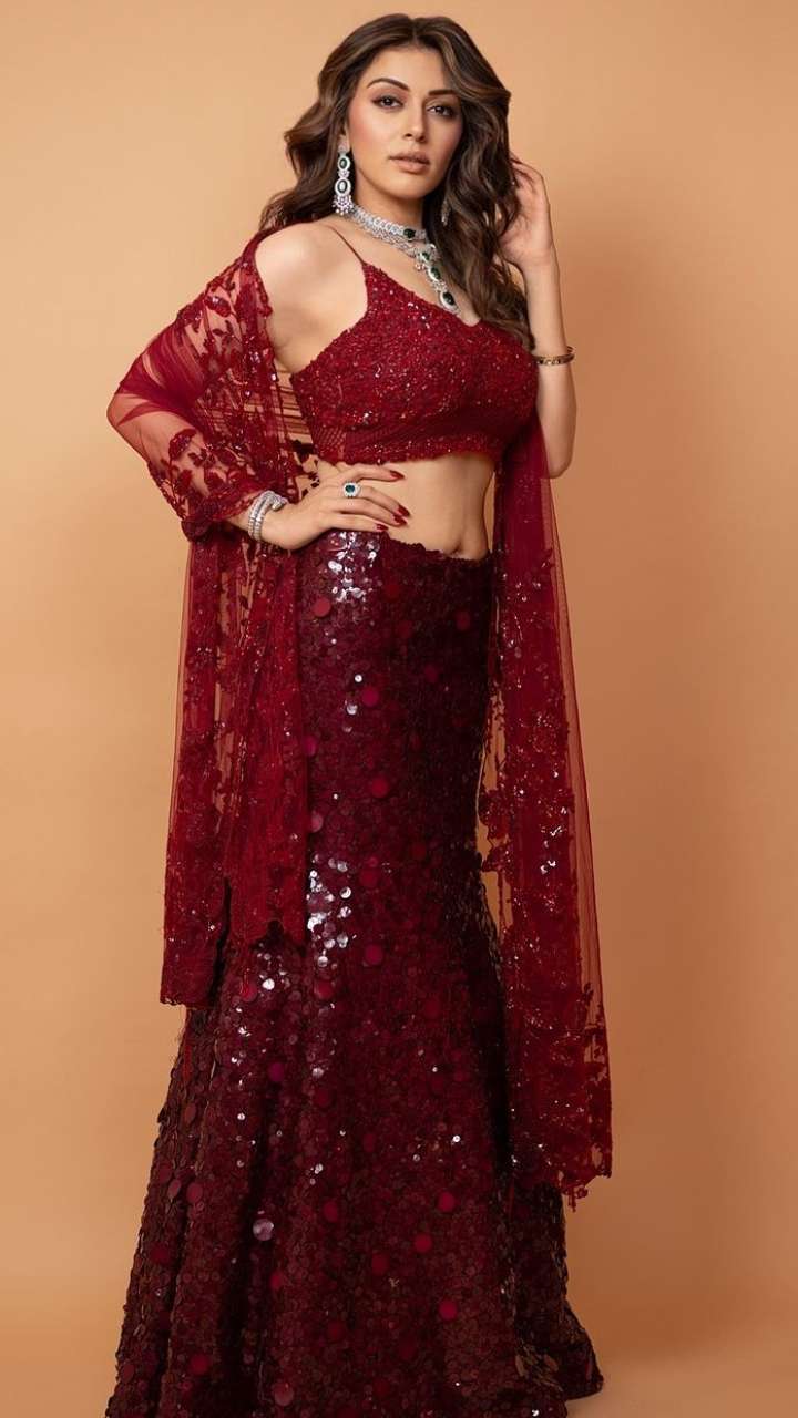 5 Glamourous Shimmer Lehengas By Hansika Motwani For BFF Wedding