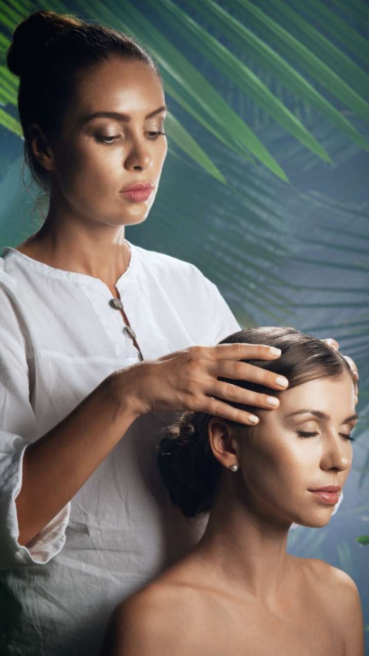 Benefits of Hot Oil Champi Massage During Winter Season