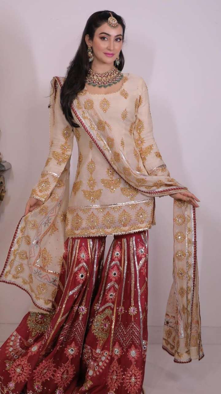 5 Gorgeous Sharara Sets By Shalini Passi For Wedding Guests