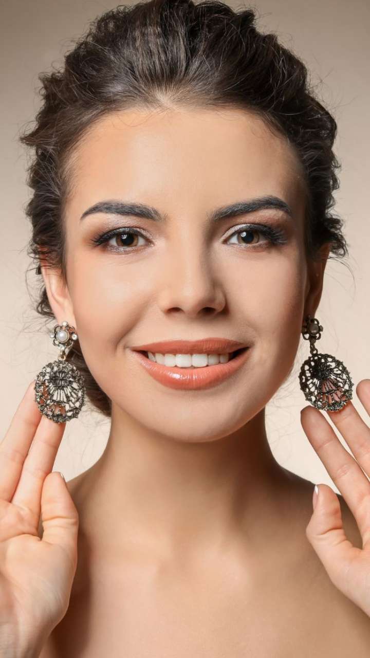 6 Lightweight & Trendy Earrings For Every Occasion