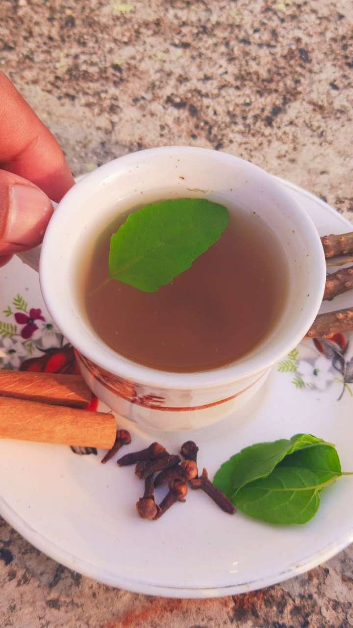Unlock Health Benefits Of Tulsi And Clove On Empty Stomach