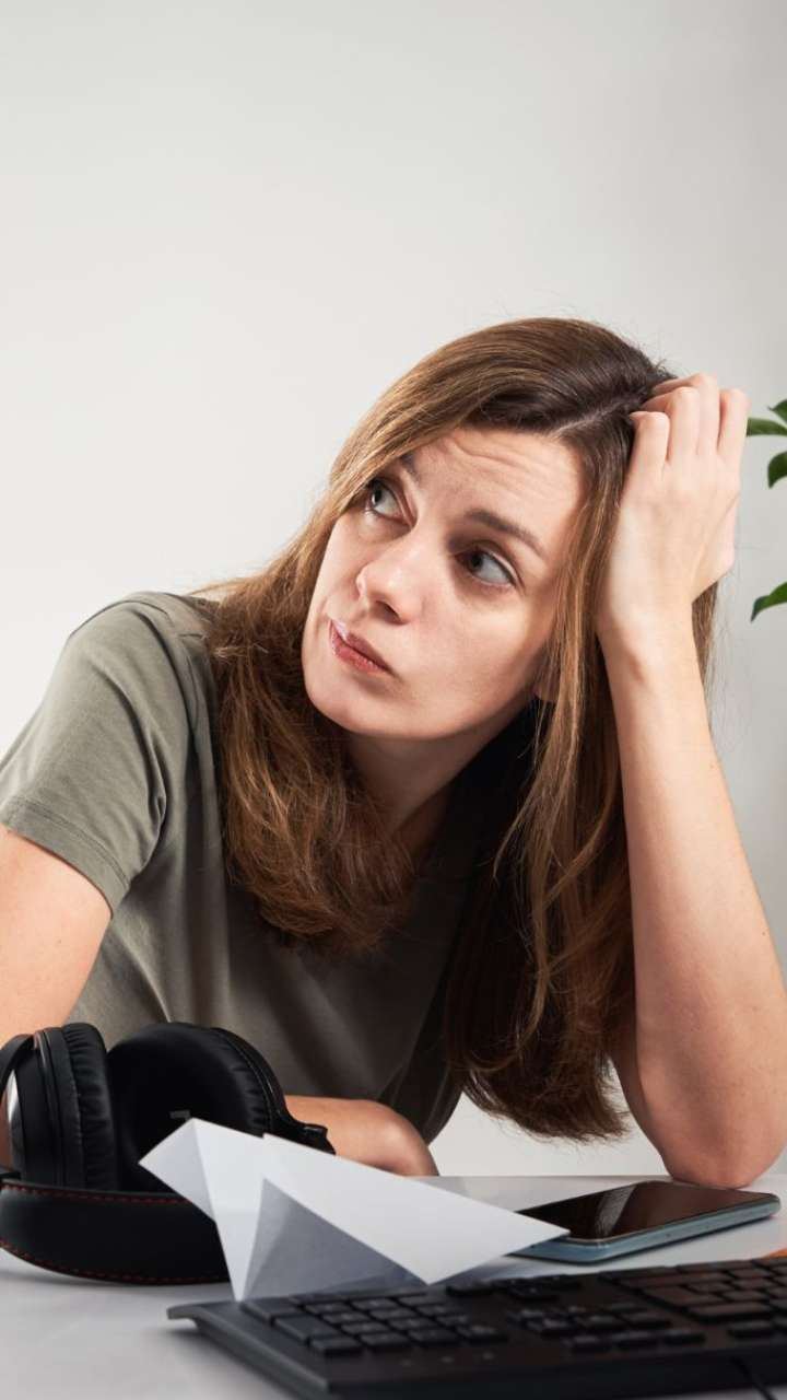 6 Effective Ways To Tackle Procrastination At The Workplace!