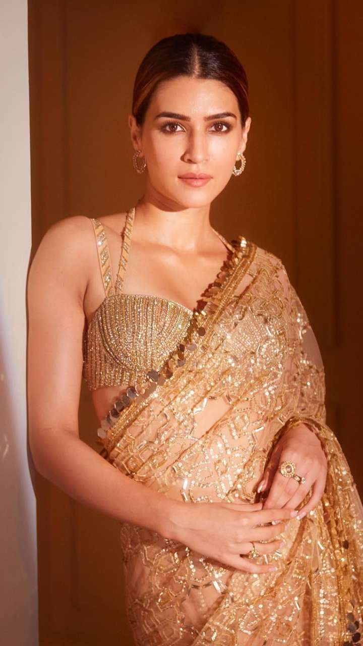 7 Sassy Sarees Inspired By B-Town Celebs For Roka Ceremony