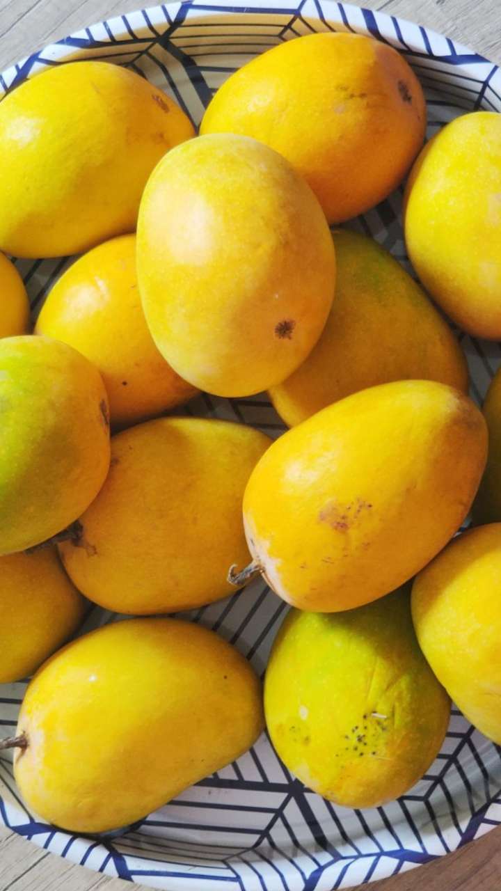 How To Identify Chemically Ripened Mangoes in The Market?