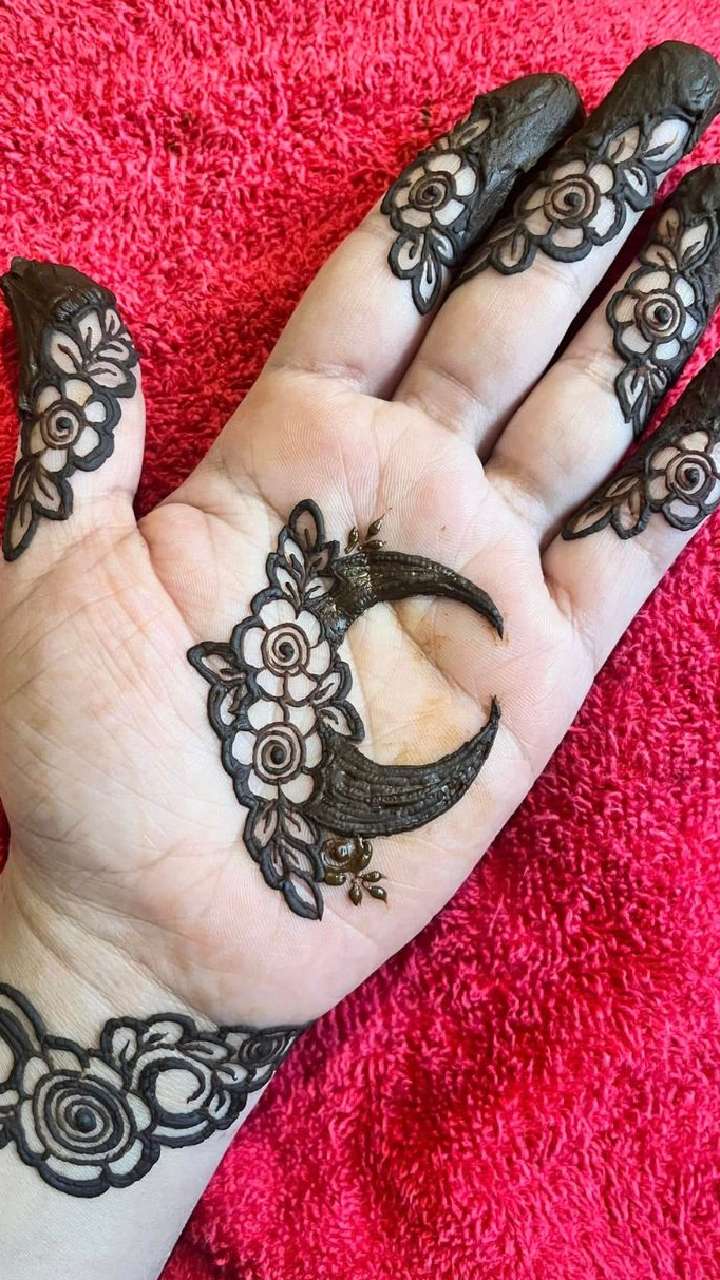 Mehndi Moon