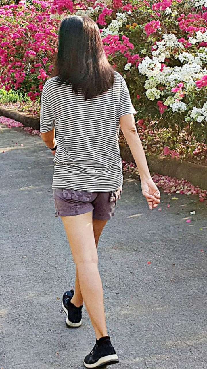 Check 5 Surprising Side Effects Of Walking Too Much!