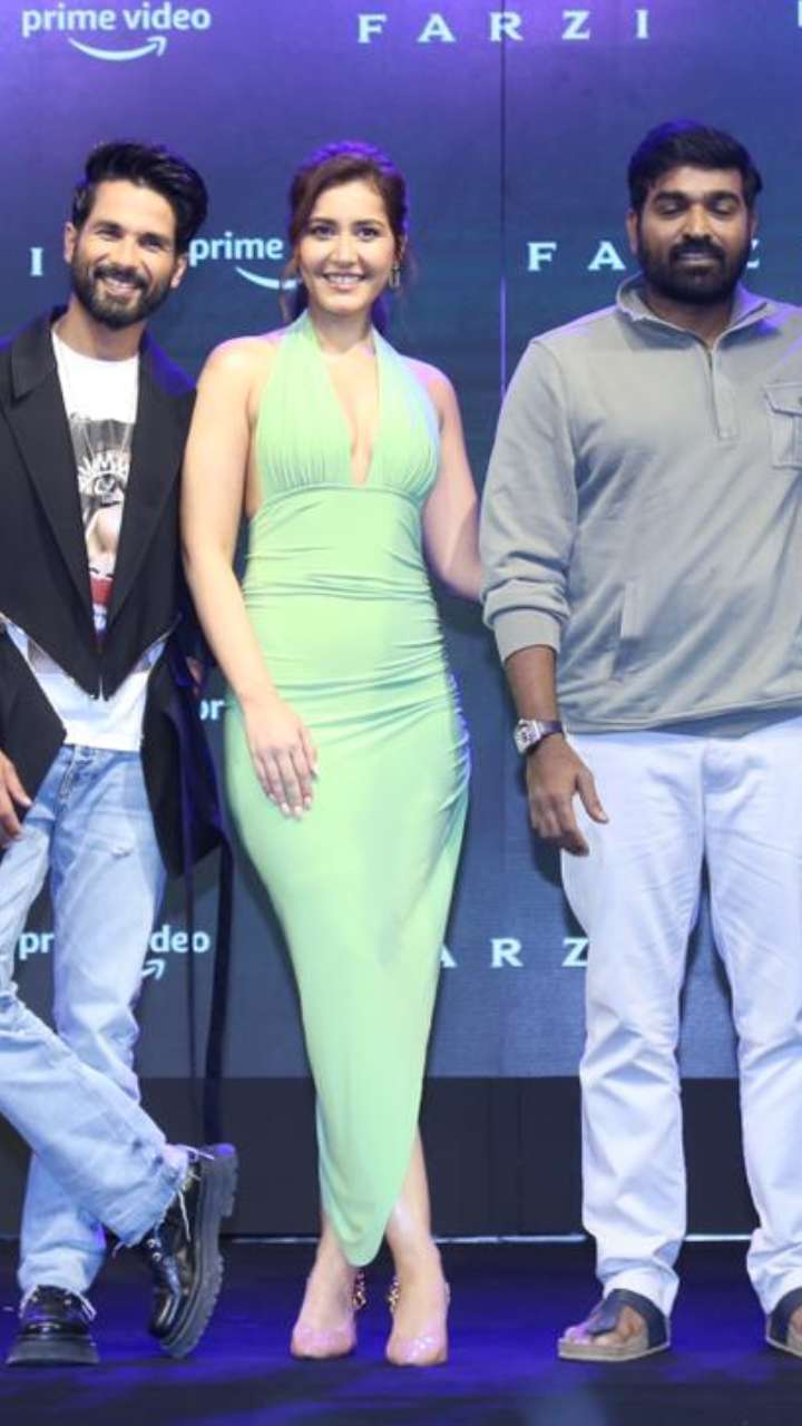 Shahid Kapoor And Vijay Sethupathi at Farzi Trailer Launch Shahid Kapoor And Vijay Sethupathi at Farzi Trailer Launch