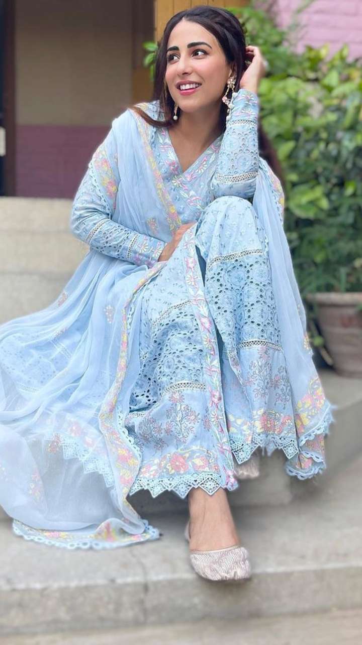 Exquisite Ethnic Attire of Ushna Shah For Wedding Ceremonies